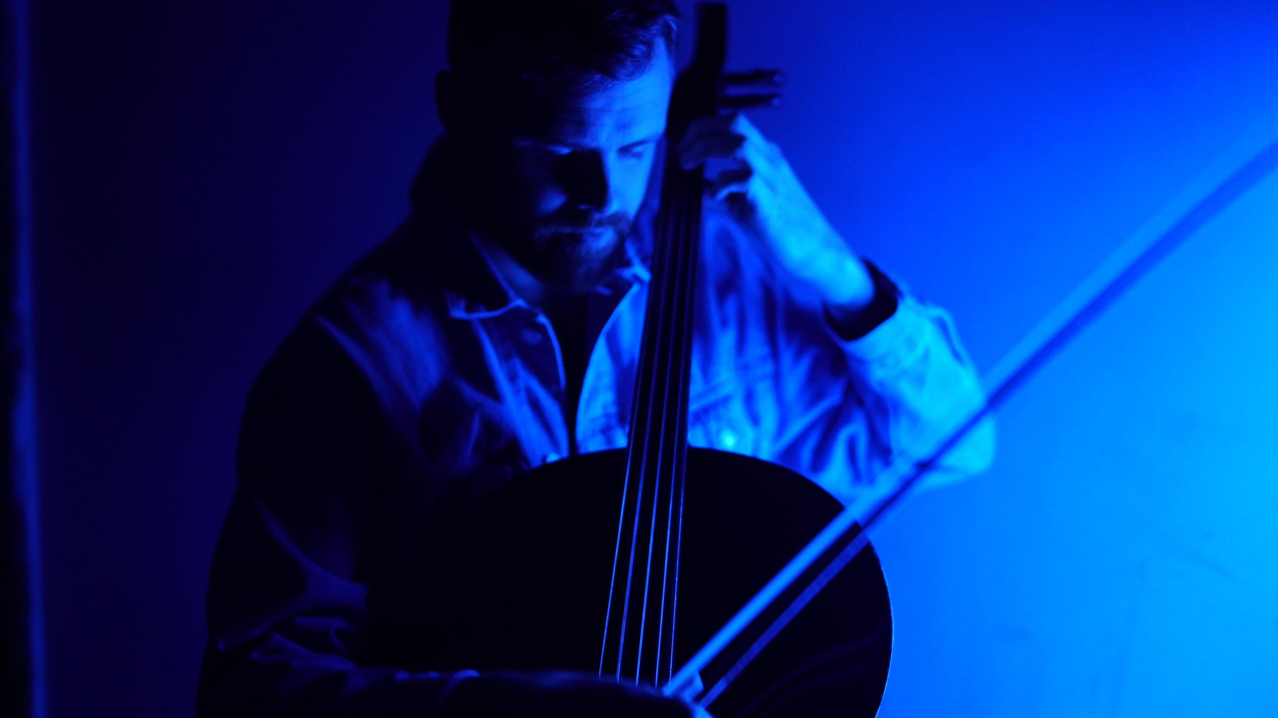 10 Meditations in an Emergency with Ethan Philbrick